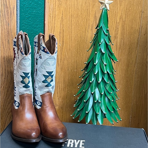Frye | Shoes | Nwt Box Frye Billy Pull On Southwest Size 85 | Poshmark